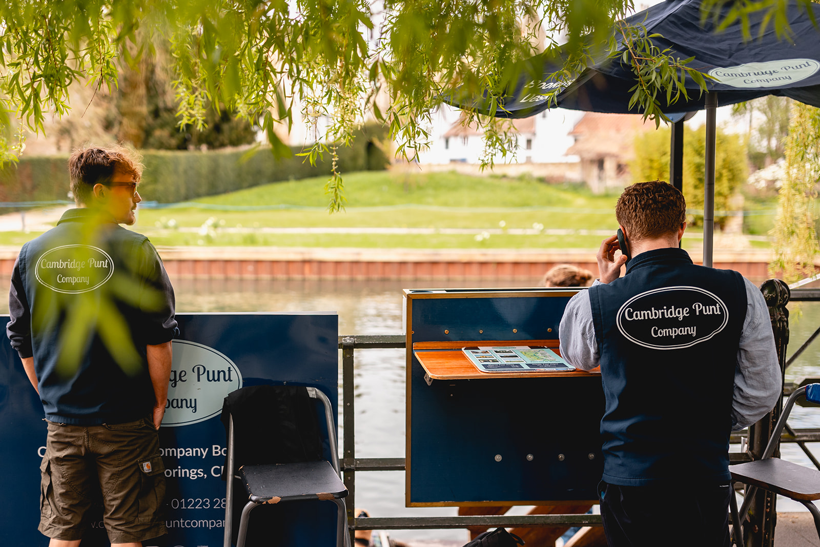 Find Us - Punting in Cambridge